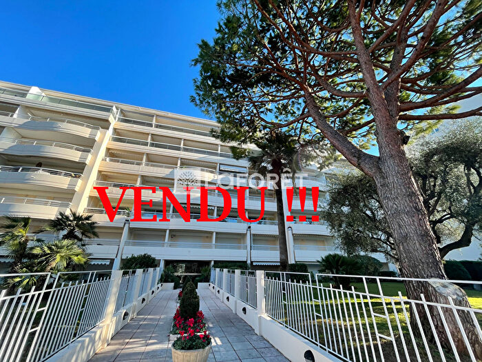 Appartement à vendre - Cannes, Pointe Croisette - 2 pièces - 1 chambre