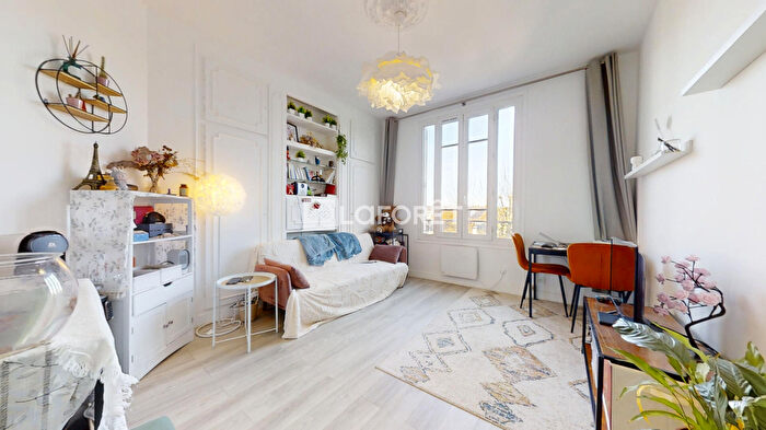 Appartement à vendre - Viroflay, Rive Gauche, Verdun, Gare, Forêt Domaniale de Meudon - 2 pièces - 1 chambre