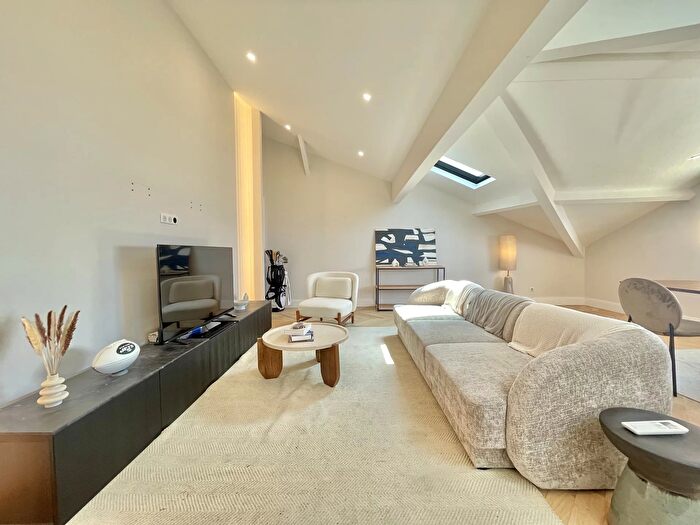 Appartement à vendre - Cannes, Pointe Croisette - 2 pièces - 1 chambre