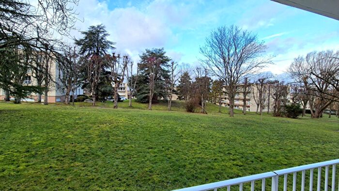 Appartement à vendre - Chambourcy - 5 pièces - 3 chambres