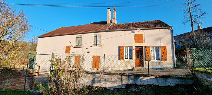 Maison 3 pièces à Saint-Germain-des-Bois, à vendre