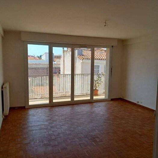 Appartement à louer - Marseille ème - 3 pièces - 2 chambres