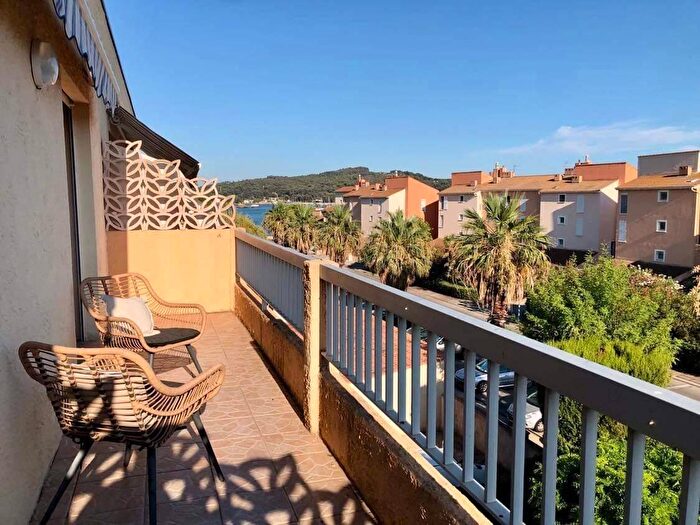 Appartement à louer - Coste Chaude-Mauveou, La Seyne-sur-Mer - 2 pièces - 1 chambre