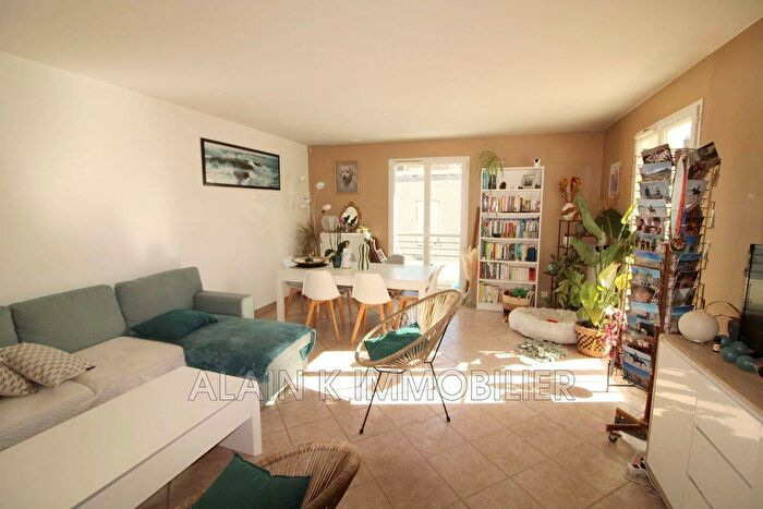 Appartement à louer - Chaville - 3 pièces - 2 chambres