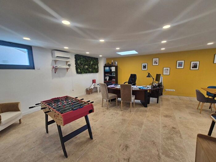 Appartement à louer - Salernes - 4 pièces - 3 chambres