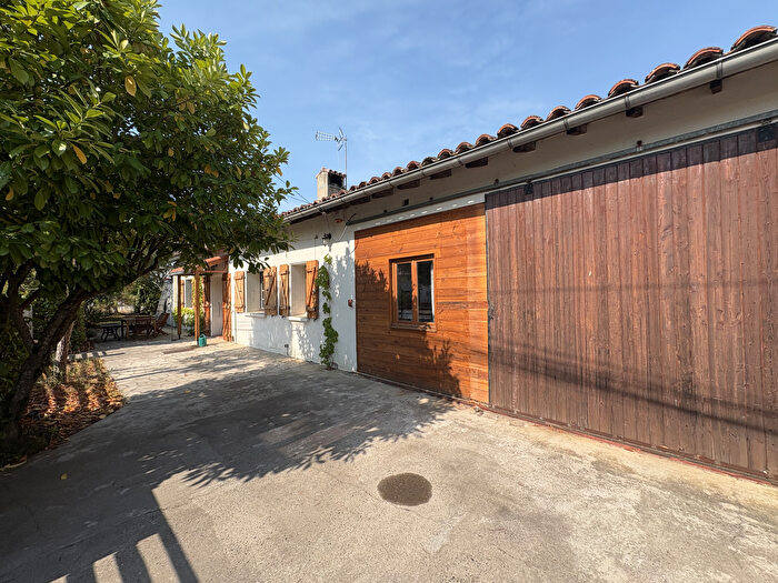 Maison 6 pièces à Montaigut-sur-Save, à vendre