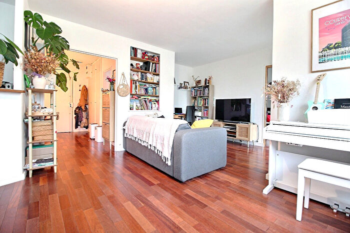 Courbevoie, Hôtel de ville : Appartement 3 pièces à vendre