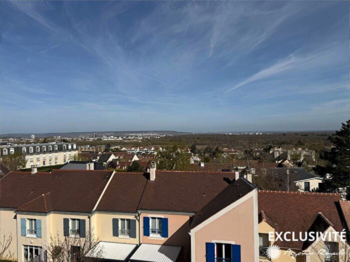 Appartement à louer - Nord, Chambourcy - 5 pièces - 3 chambres