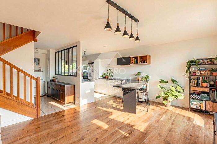 Appartement 4 pièces à Bron, Les Jardins du Fort, à vendre