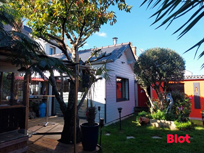 Maison à vendre - Saint-Malo, La Gare, Marville - 5 pièces - 3 chambres