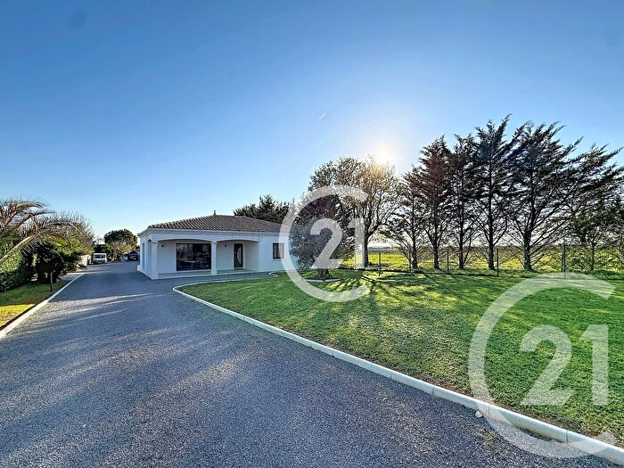 Maison à vendre - Triac-Lautrait - 4 pièces - 3 chambres