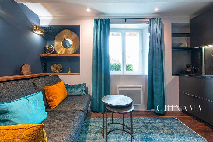 Annecy, Centre-ville, Vieille ville, Marquisats : Appartement 2 pièces à louer