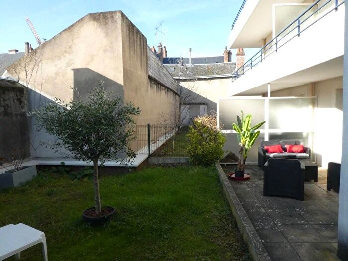 Appartement à louer - Carmes-République, Orléans - 2 pièces - 1 chambre