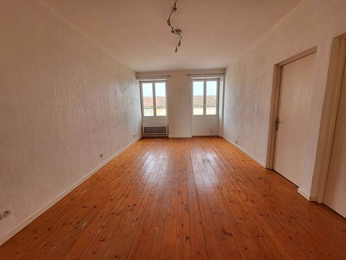 Appartement à louer - Centre Ville Nord, Rochefort - 2 pièces - 1 chambre