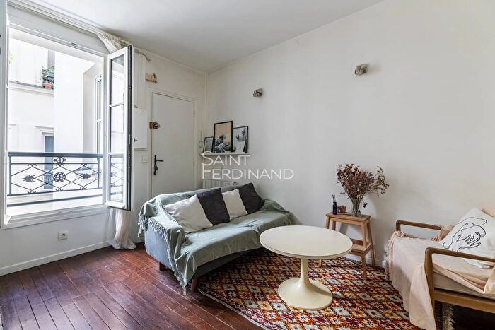 Paris 17ème, La Fourche, Guy Moquet : Appartement 2 pièces à vendre