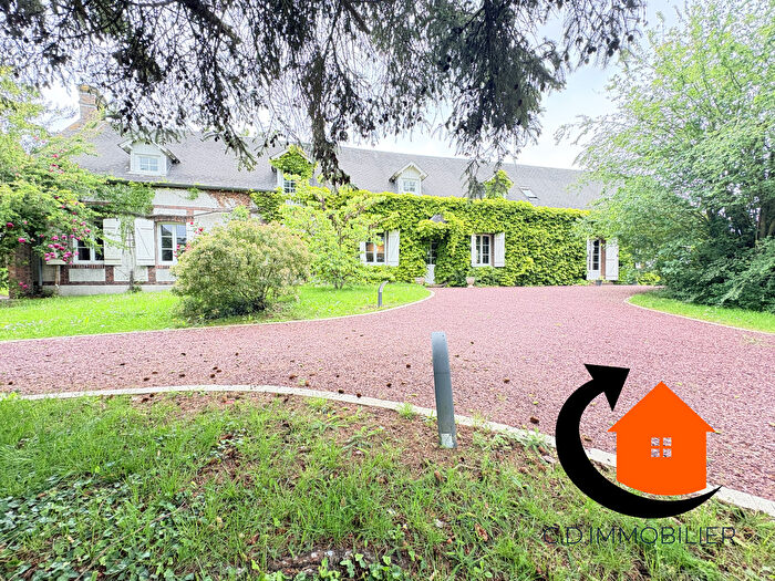 Saint-Arnoult-des-Bois : Maison 8 pièces à vendre
