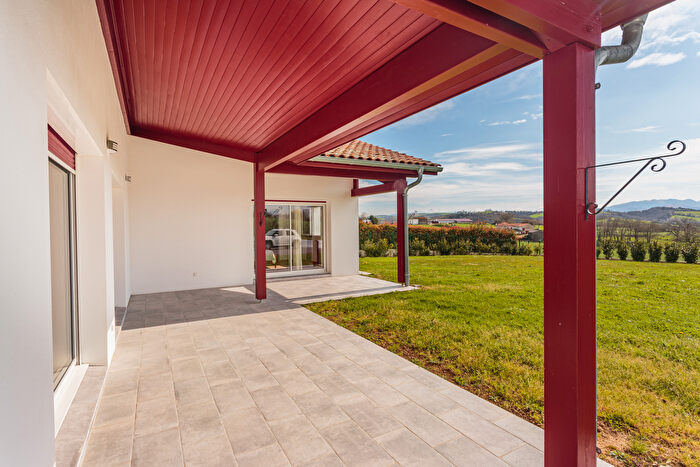 Maison à vendre - Béhasque-Lapiste - 5 pièces - 4 chambres