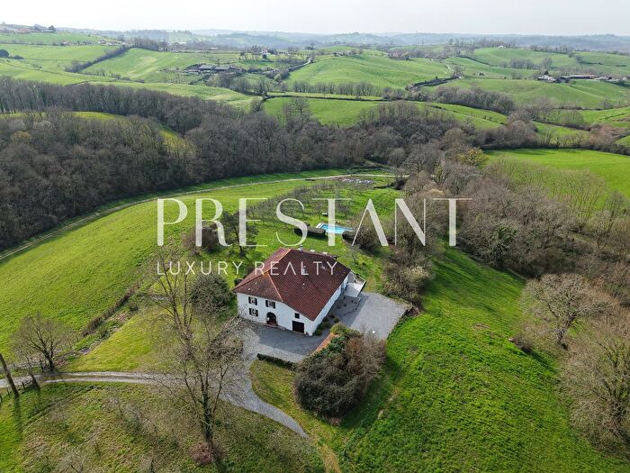 Maison à vendre - Bardos - 11 pièces - 7 chambres