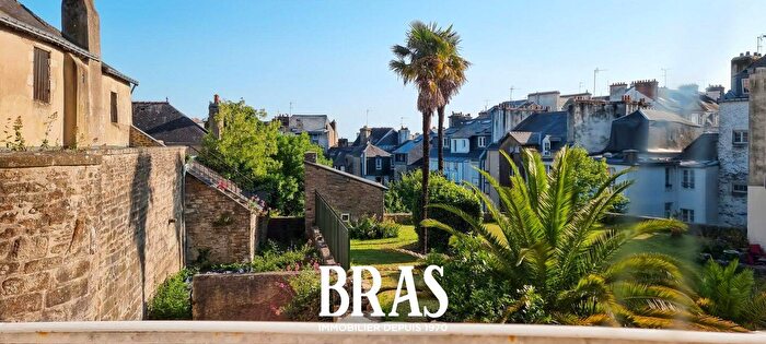 Appartement à louer - Zone Industrielle du Prat, Vannes - 6 pièces - 4 chambres