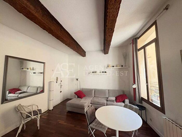 Appartement à louer - Centre Ville, Aix-en-Provence - 2 pièces - 1 chambre