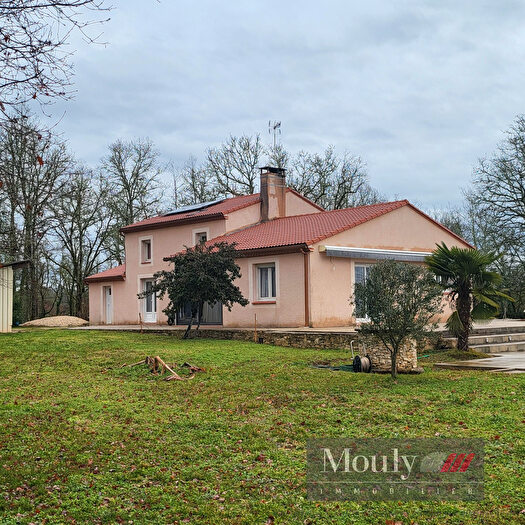 Maison à vendre - Luzech - 7 pièces - 5 chambres