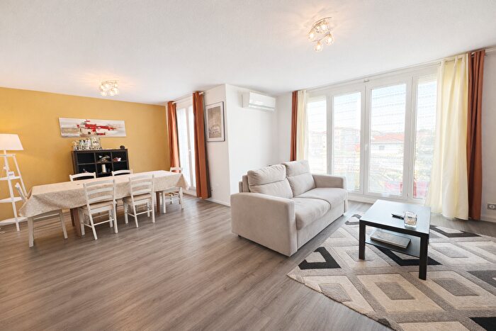 Appartement à vendre - Le Coteau - 5 pièces - 3 chambres