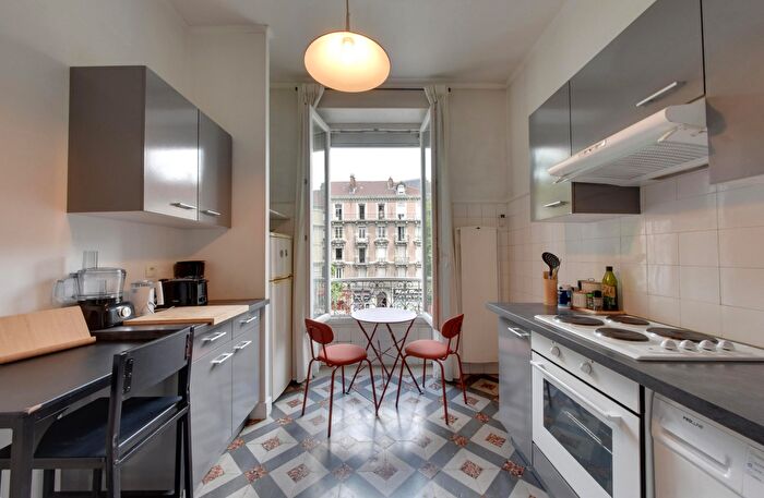 Grenoble, La Capuche, Grands Boulevards : Appartement 1 pièce à vendre