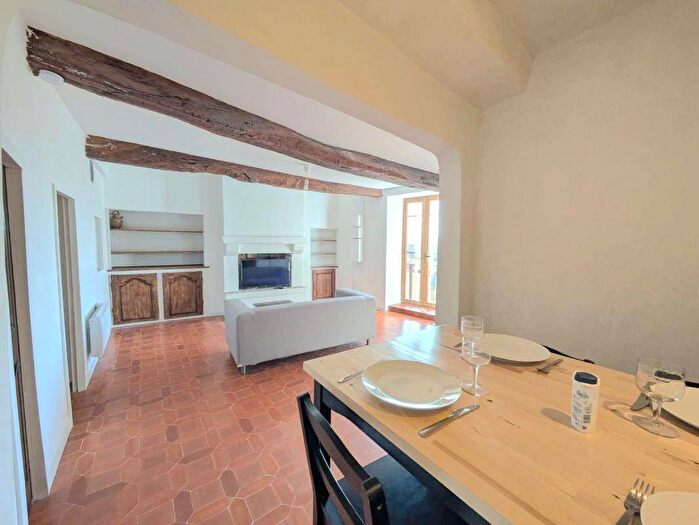 Appartement à louer - La Verdière - 2 pièces - 1 chambre