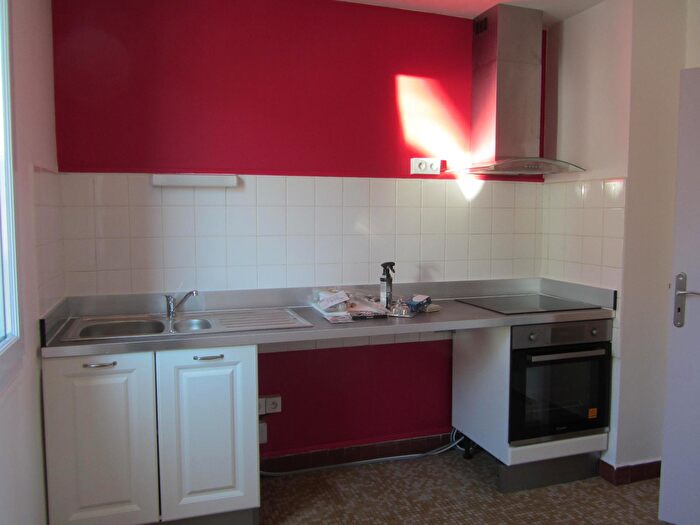 Appartement à louer - Ussel - 4 pièces - 3 chambres