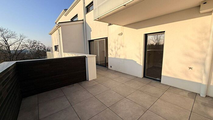 Appartement à louer - Cenon - 4 pièces - 3 chambres