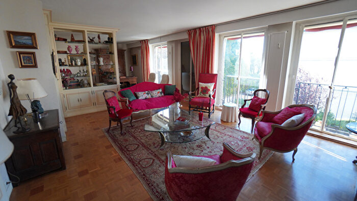 Appartement à vendre - Enghien-les-Bains - 7 pièces - 3 chambres