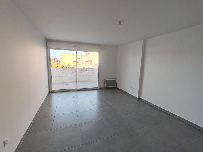 Appartement à louer - Agde, La Ville - 3 pièces - 2 chambres