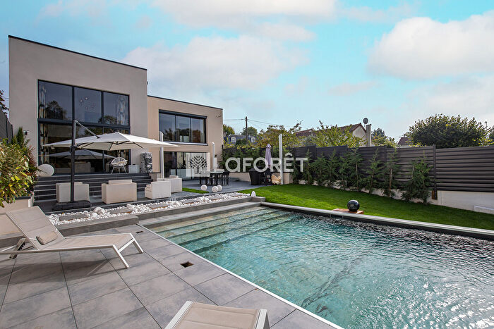 Maison à vendre - Sucy-en-Brie, Petit Val, Côte - 8 pièces - 3 chambres