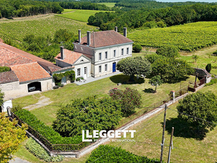 Maison 10 pièces à Louzac-Saint-André, à vendre