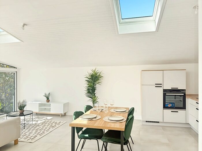 Saint-Nazaire, Saint-Marc : Appartement 5 pièces à vendre