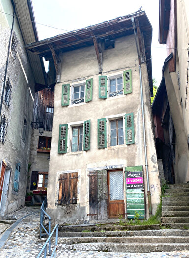 Maison 6 pièces à vendre à Taninges