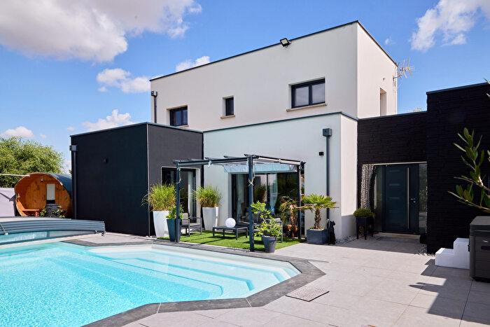 Ruvigny : Maison 5 pièces à vendre