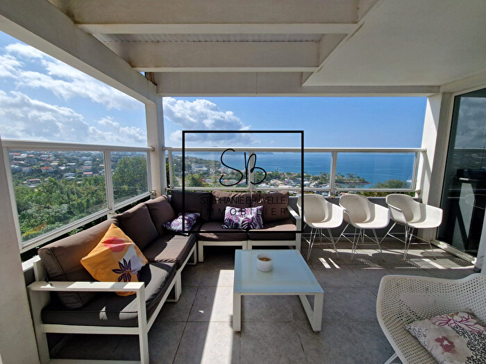 Appartement à louer - Sch lcher, Schoelcher - 4 pièces - 3 chambres