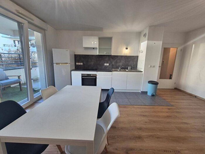 Appartement à louer - Clairmarais-Charles Arnould, Reims - 2 pièces - 1 chambre