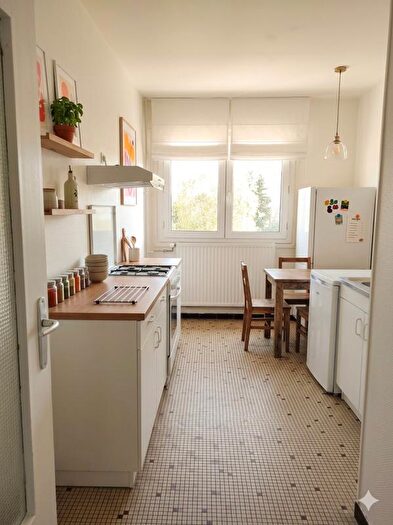 Appartement à louer - Charmes - 3 pièces - 2 chambres