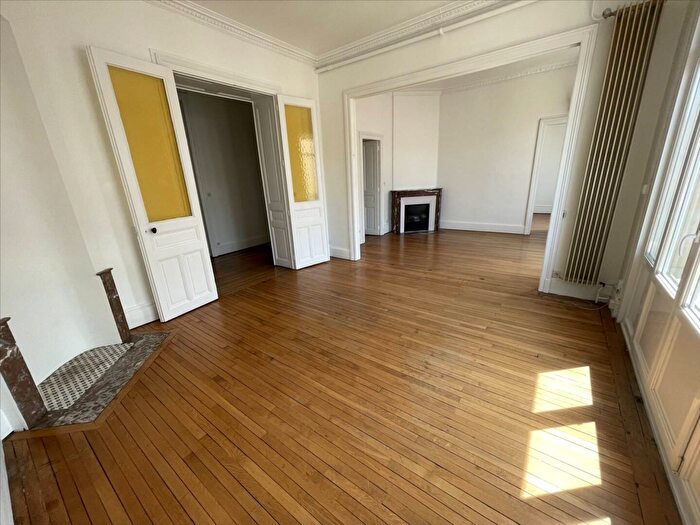 Appartement à louer - Beauregard-Boufflers-Buthégnemont, Nancy - 4 pièces - 2 chambres