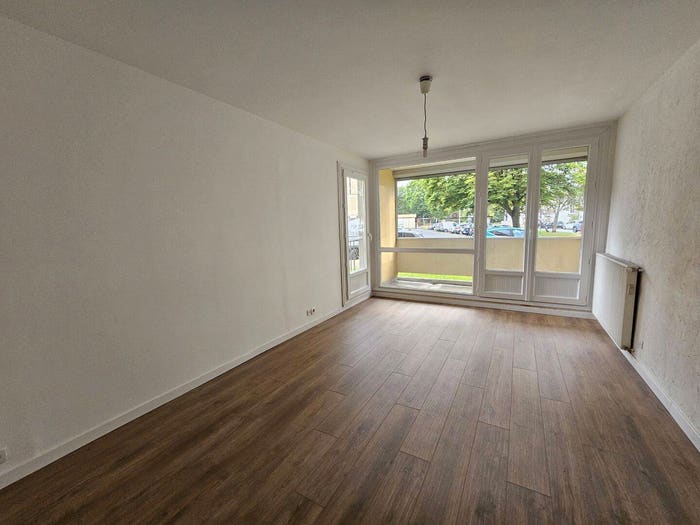 Appartement 4 pièces à louer à Pompidou, Compiègne