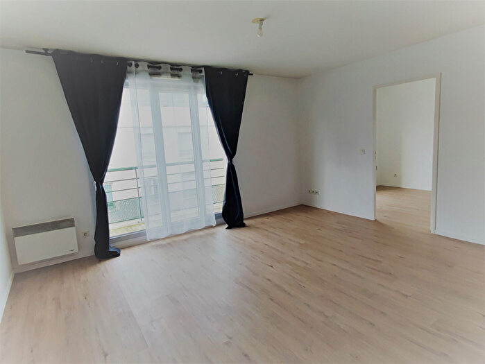 Appartement à louer - Mantes-la-Jolie, Centre-ville - 2 pièces - 1 chambre
