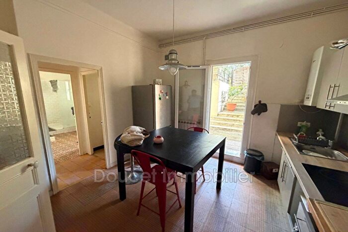 Appartement à louer - Béziers - 3 pièces - 2 chambres