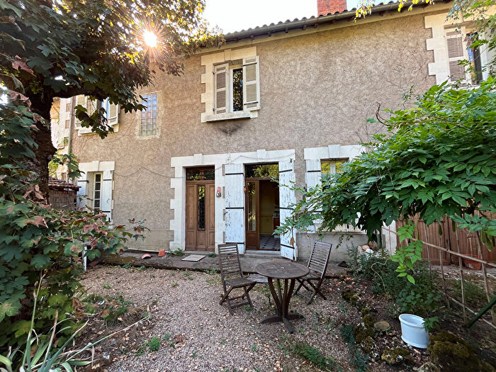 Maison 10 pièces à vendre - Savignac-les-Églises