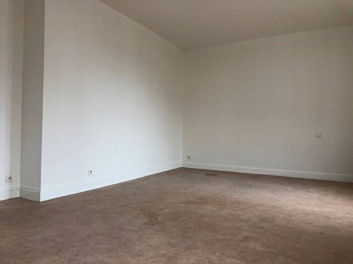 Appartement à louer - Orléans, Carmes - 1 pièce