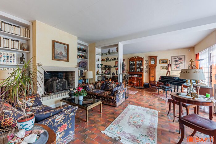 Maison à vendre - Vitry-sur-Seine, Paul Forment, La Ferme - 12 pièces - 8 chambres