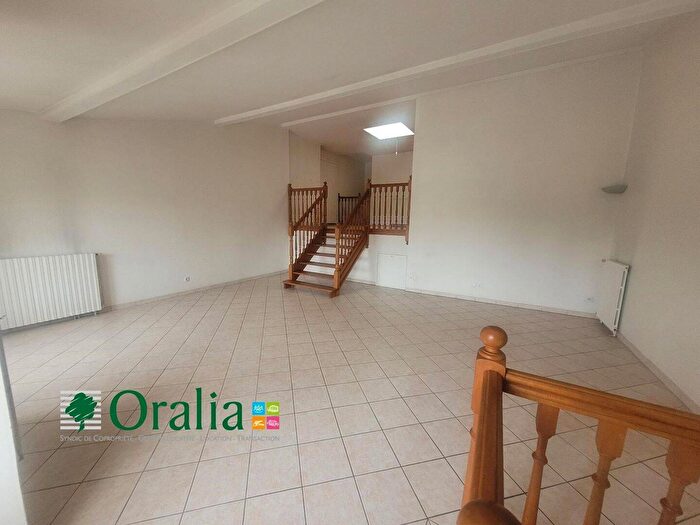 Appartement à louer - Listrac-Médoc - 3 pièces - 2 chambres