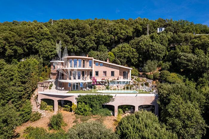 Cabris : Maison 6 pièces à vendre