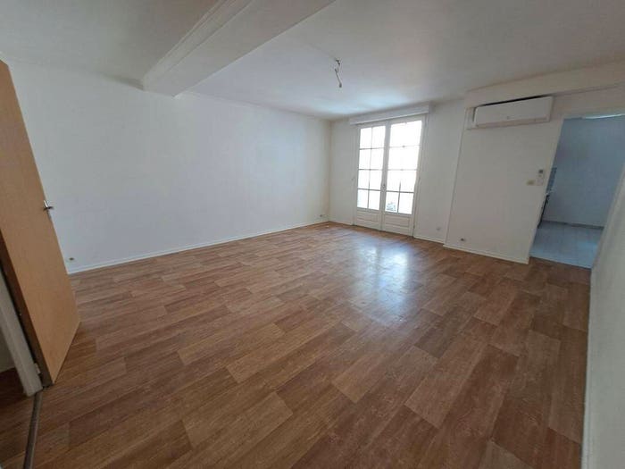 Centre, Saintes - Appartement 3 pièces à louer